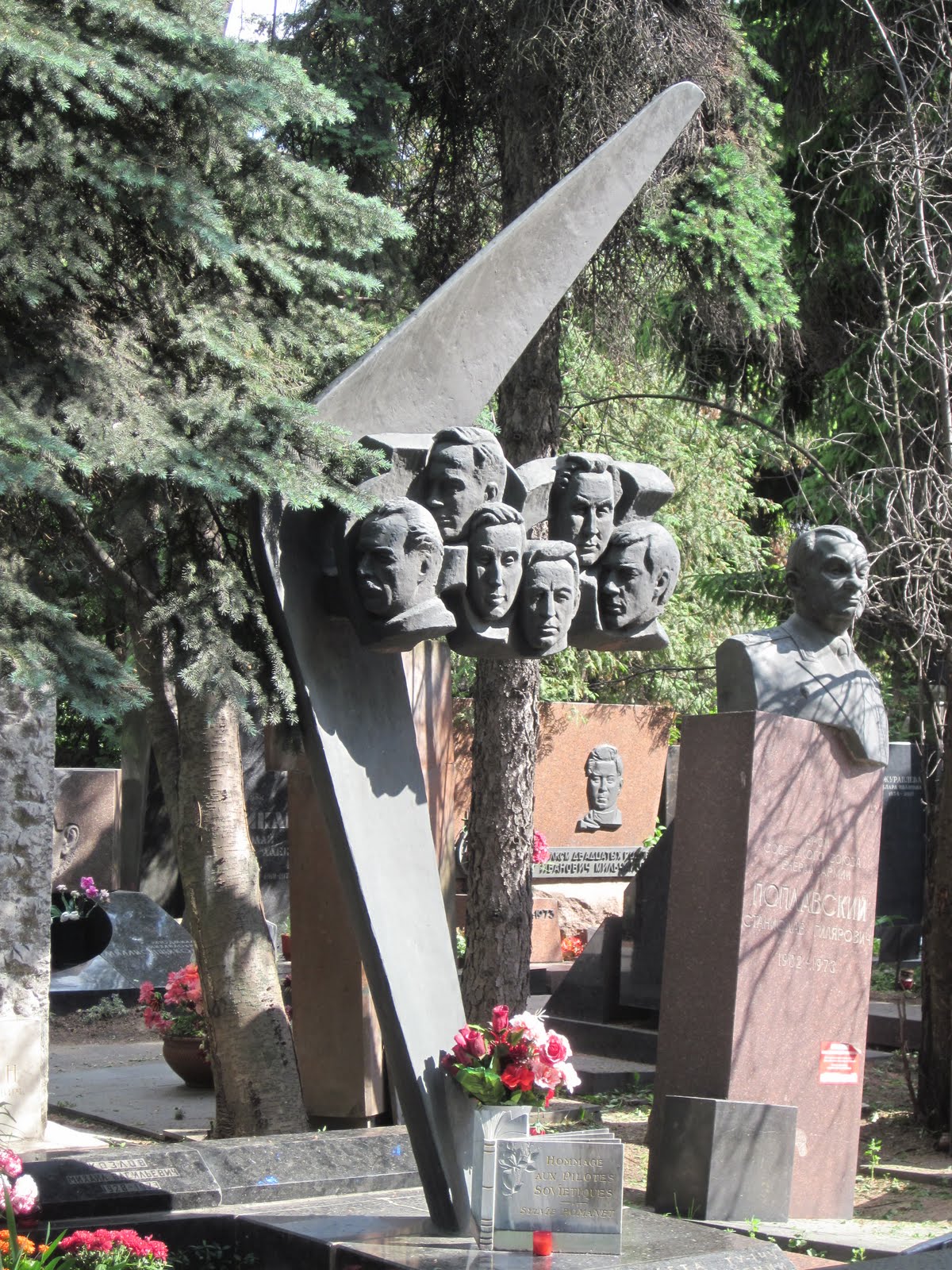 Souvenir Chronicles: MOSCOW PART 8: NOVODEVICHY CEMETERY