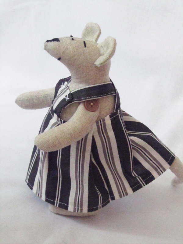 Handsome Handmade: Mouse Doll (not Tilda)