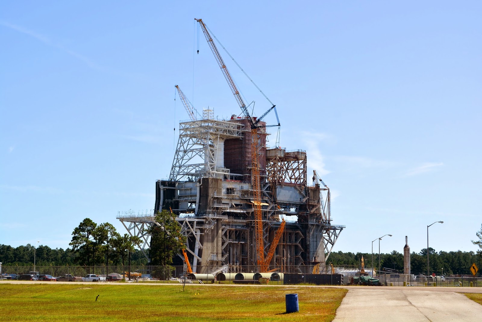 What's Up? The Space Place: NASA Is Building Rockets Again