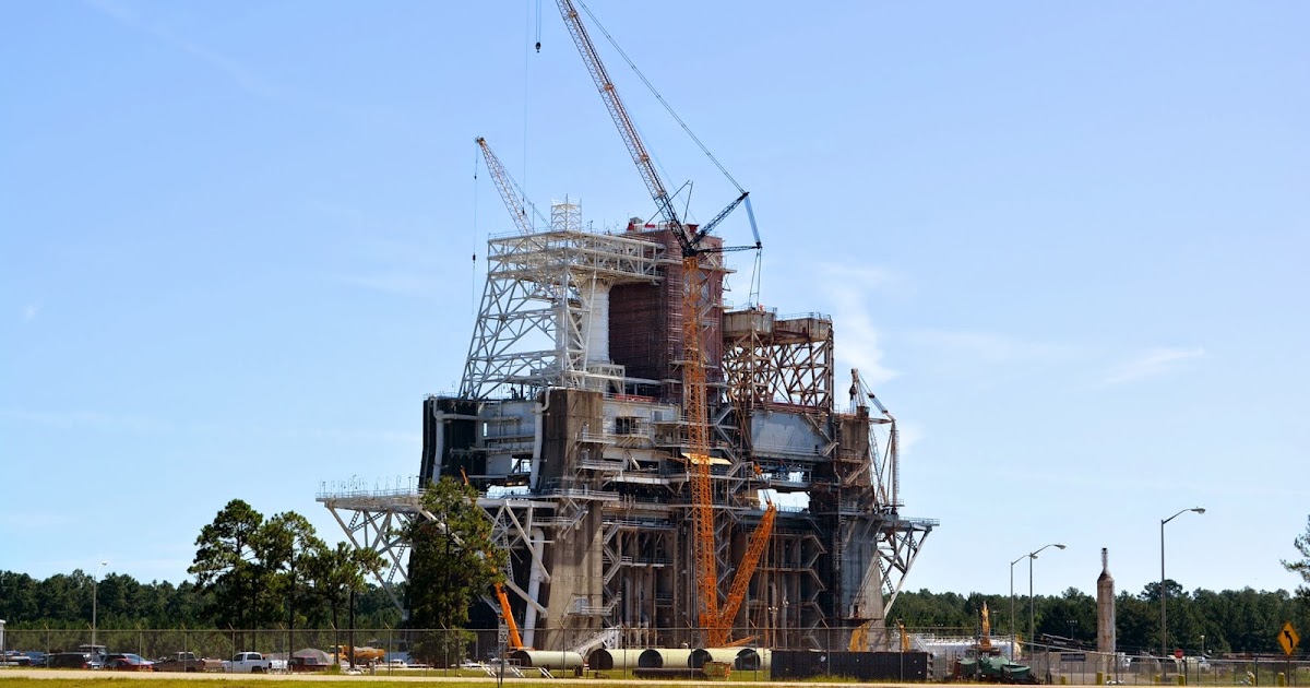 What's Up? The Space Place: NASA Is Building Rockets Again