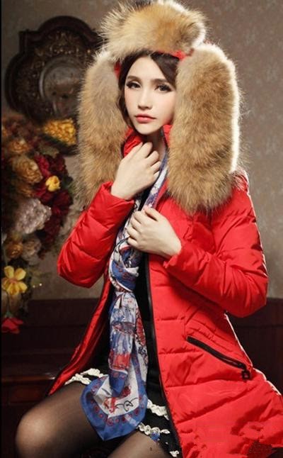 FASHION CLOTHES: Big red jacket and long sections preheat festive New Year