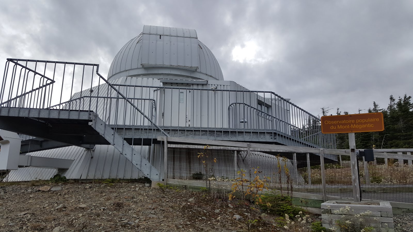 Les montagnes au Québec: Mont Saint-Joseph / Mont Victoria / Mont Mégantic