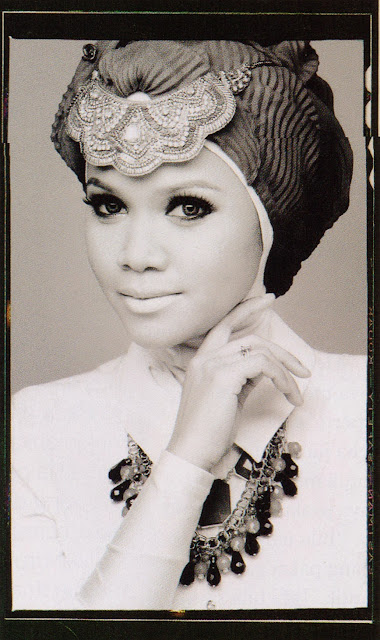 PinkBox: Manja July 2013