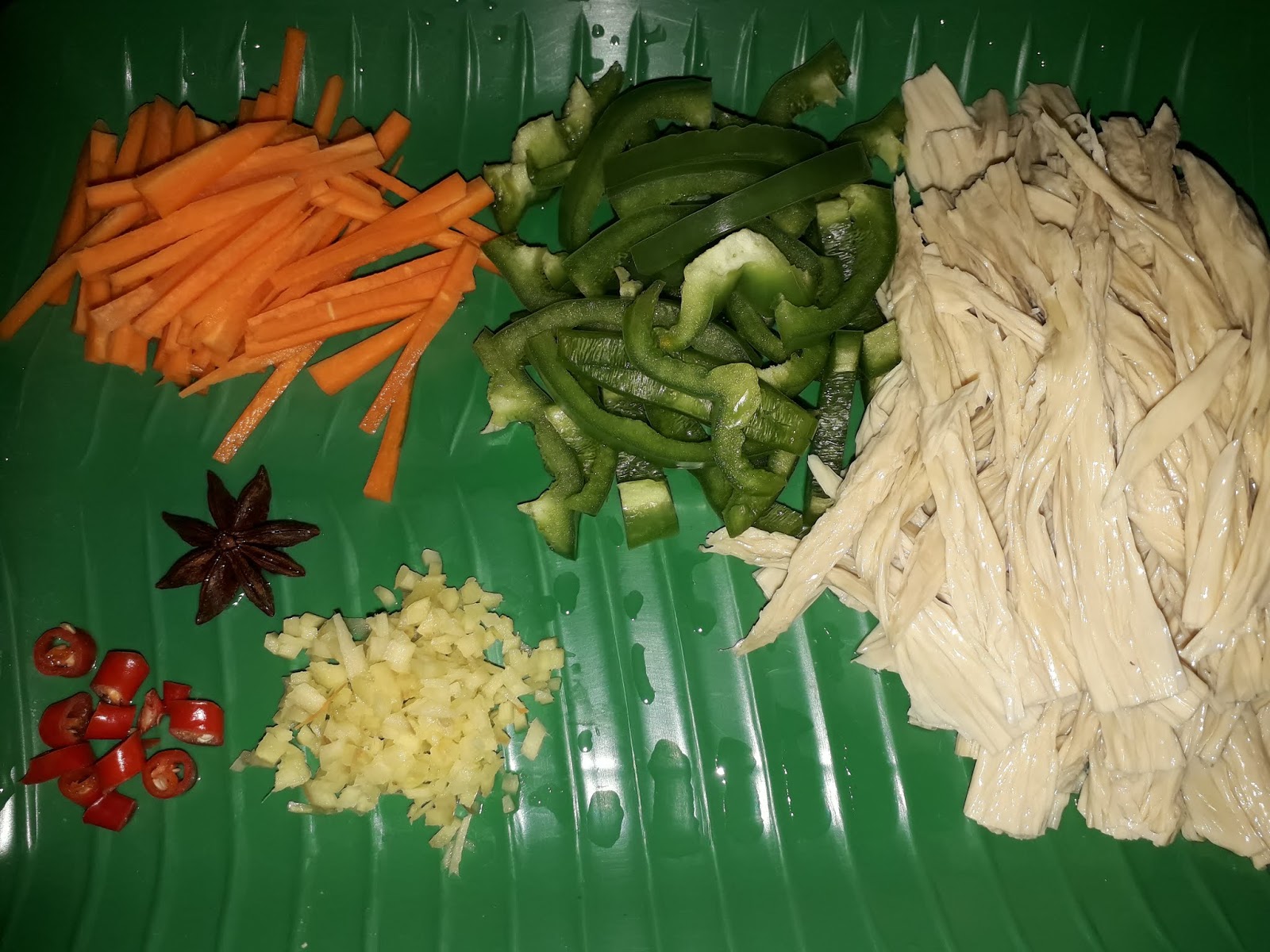 Cooking Pleasure: SPICY FRIED FRESH BEANCURD STICKS [FU CHOK]