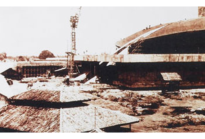 kun16 ( のアーキテクチャ ): SEJARAH GEDUNG DPR / MPR