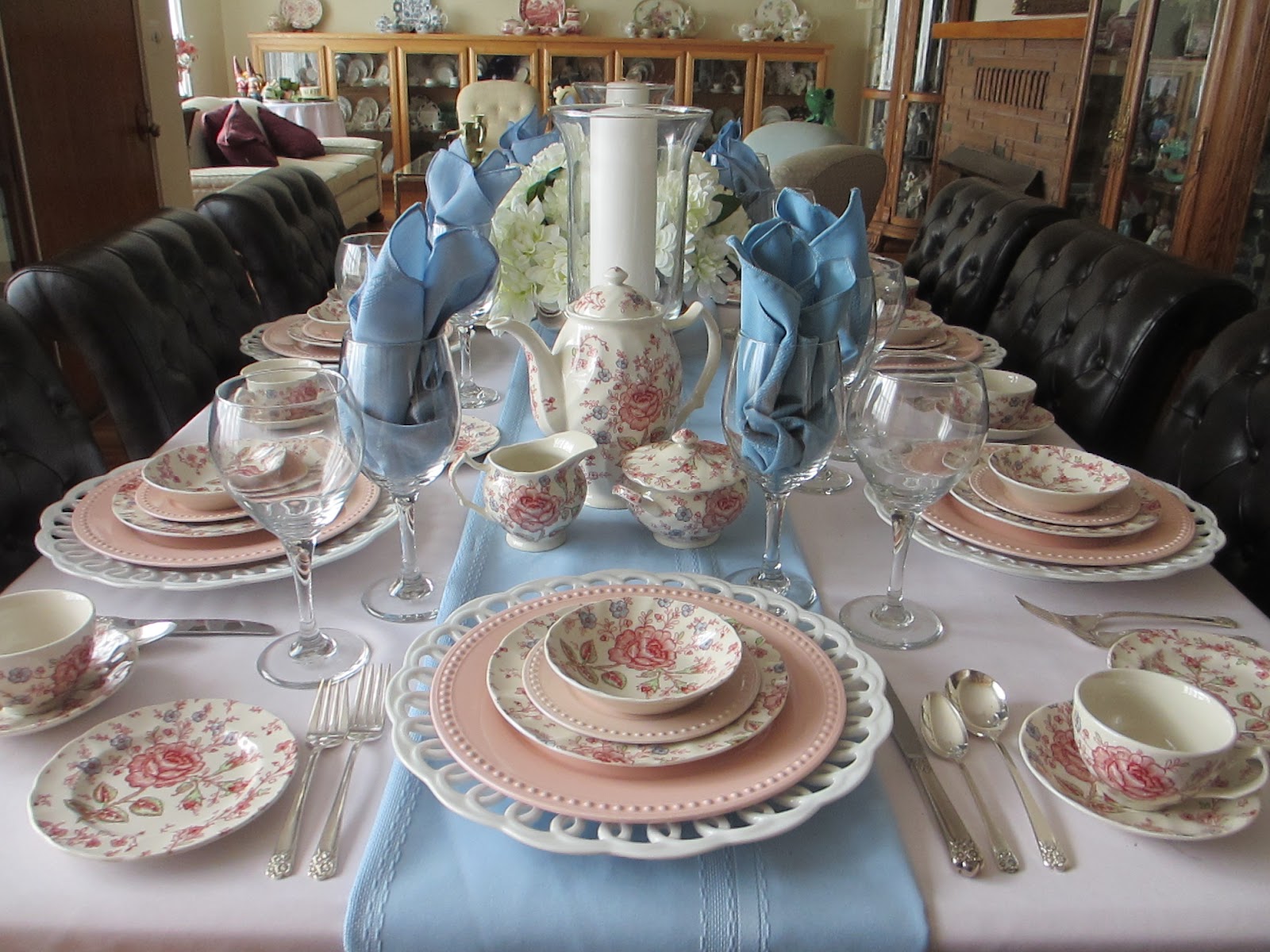 The Welcomed Guest: Springtime Ladies Luncheon Table