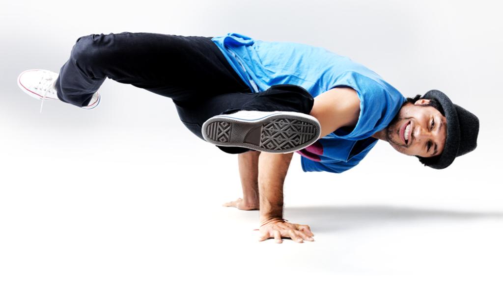 PENGERTIAN TARI TRADIONAL DAN TARI MODERN