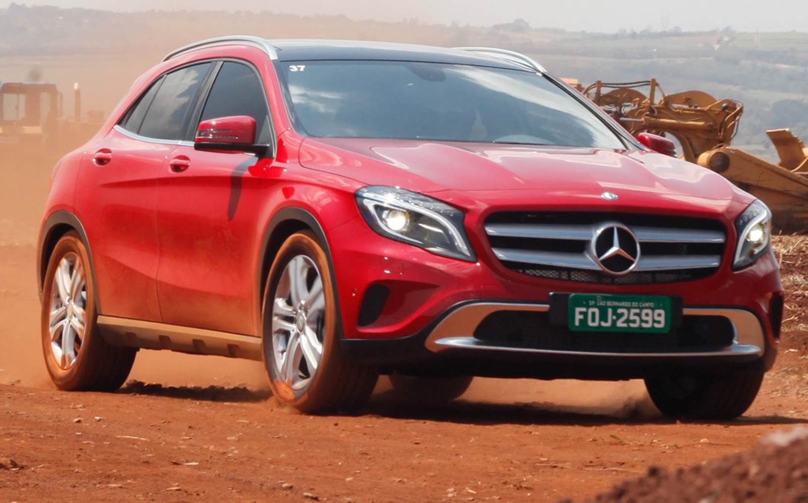 Mercedes-Benz GLA: preços, performance e versões