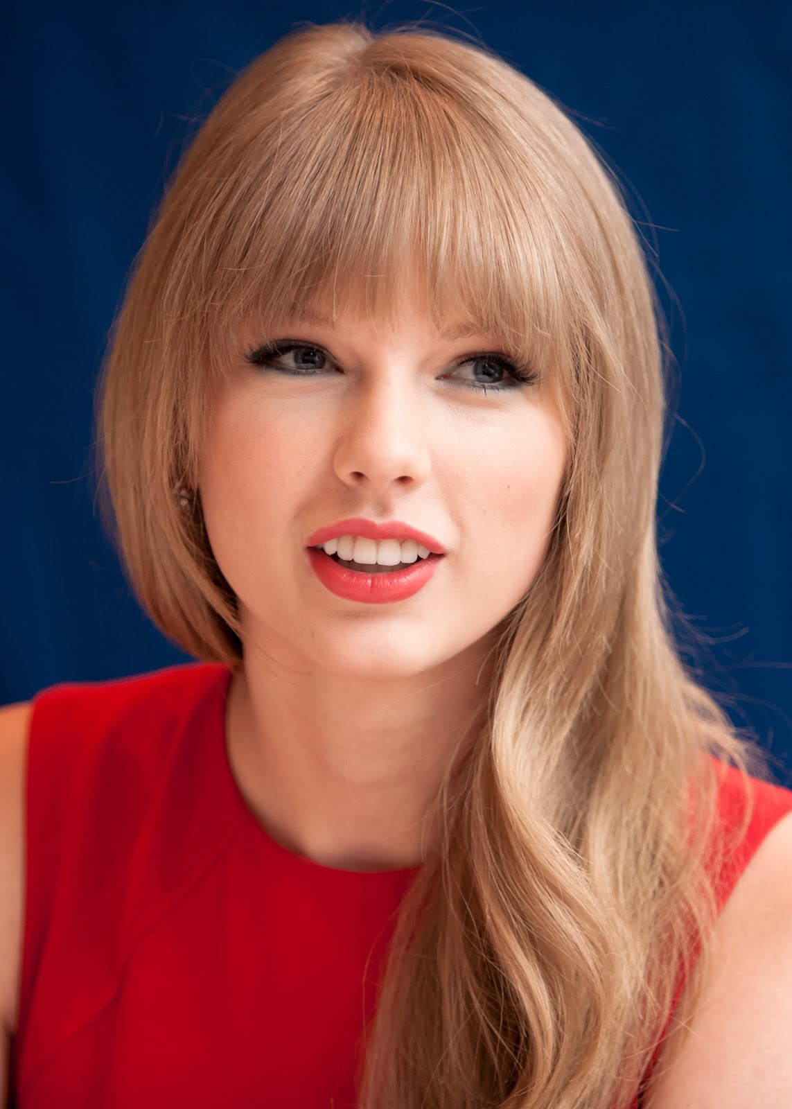 Female Singers: Taylor Swift pictures gallery (27)