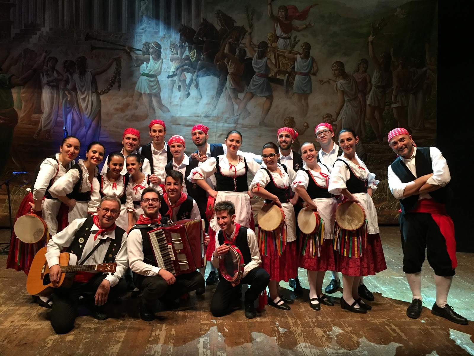 Spettacolo di musica popolare siciliana con il Gruppo Folkloristico ...
