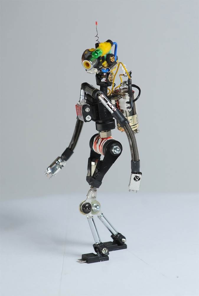 Galeria: mini-robôs adoráveis construídos a partir de reciclados ...