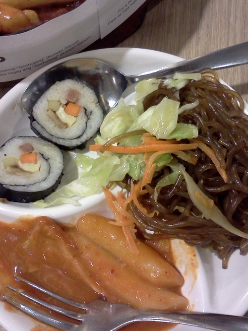 Some Little Pieces: Korea 101: Kimbap, Japchae, Dukboki