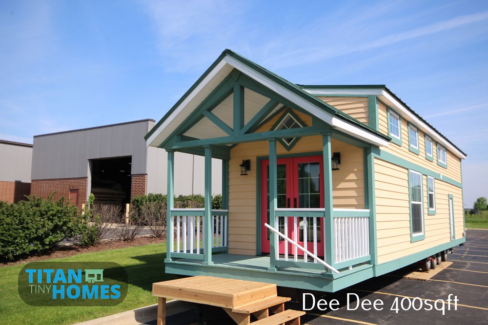 TINY HOUSE TOWN: Dee Dee From Titan Tiny Homes