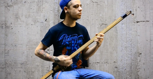 Djent Stickという自作ギター/ベースが流行っている - ガチャガチャしながら飯食ってギター弾きつつIPHONEいじる