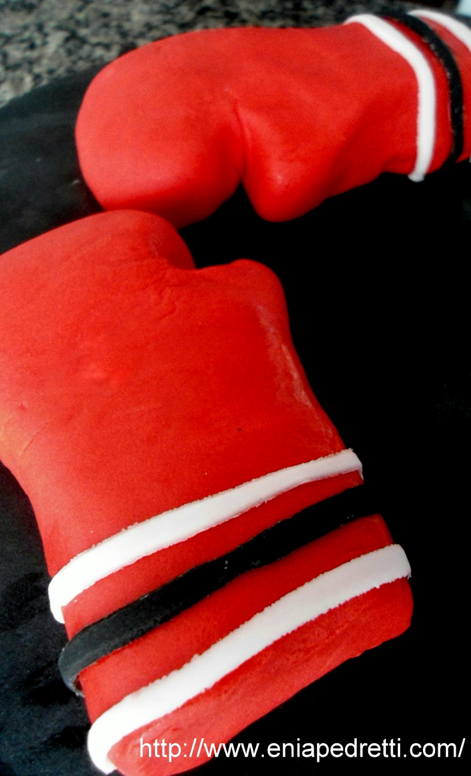 Enia Pedretti Bolos & Cia: Bolo Tema Boxe/UFC