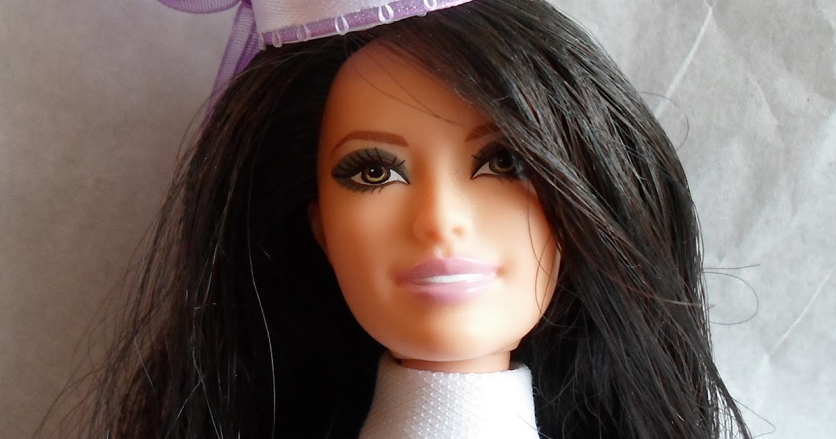 Happier Than A Pig In Mud: Kate Middleton Inspired Hat for Barbie from ...