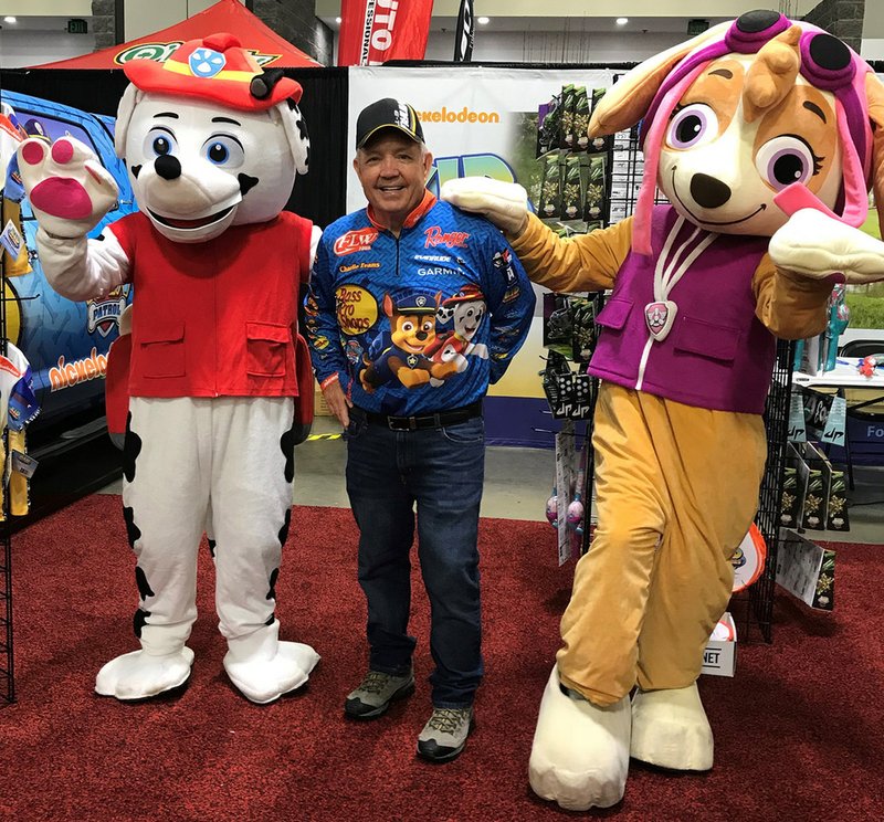 NickALive!: PAW Patrol's Marshall and Skye Accompanied by FLW Fishing ...