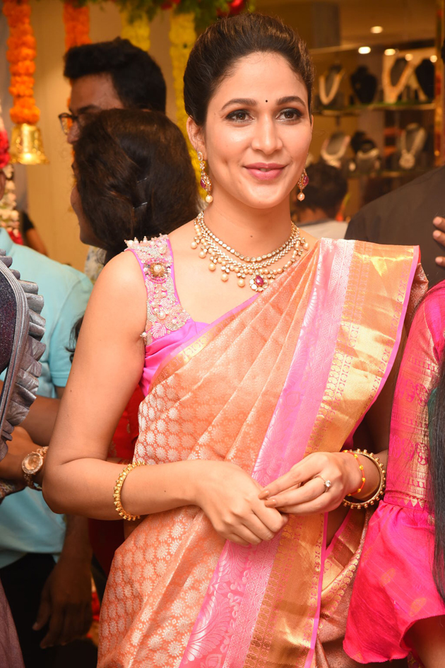 Lavanya Tripathi Swaroopa Reddy Boutique Launch Stills - Latest Movie ...