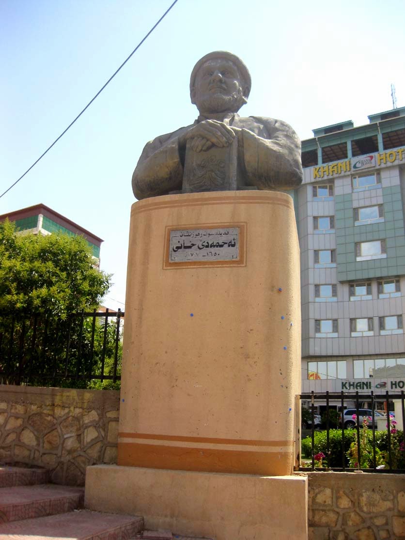 kurdistanart: Statue of Ahmad Khani~ Duhok south of Kurdistan په‌یكه‌ری ...
