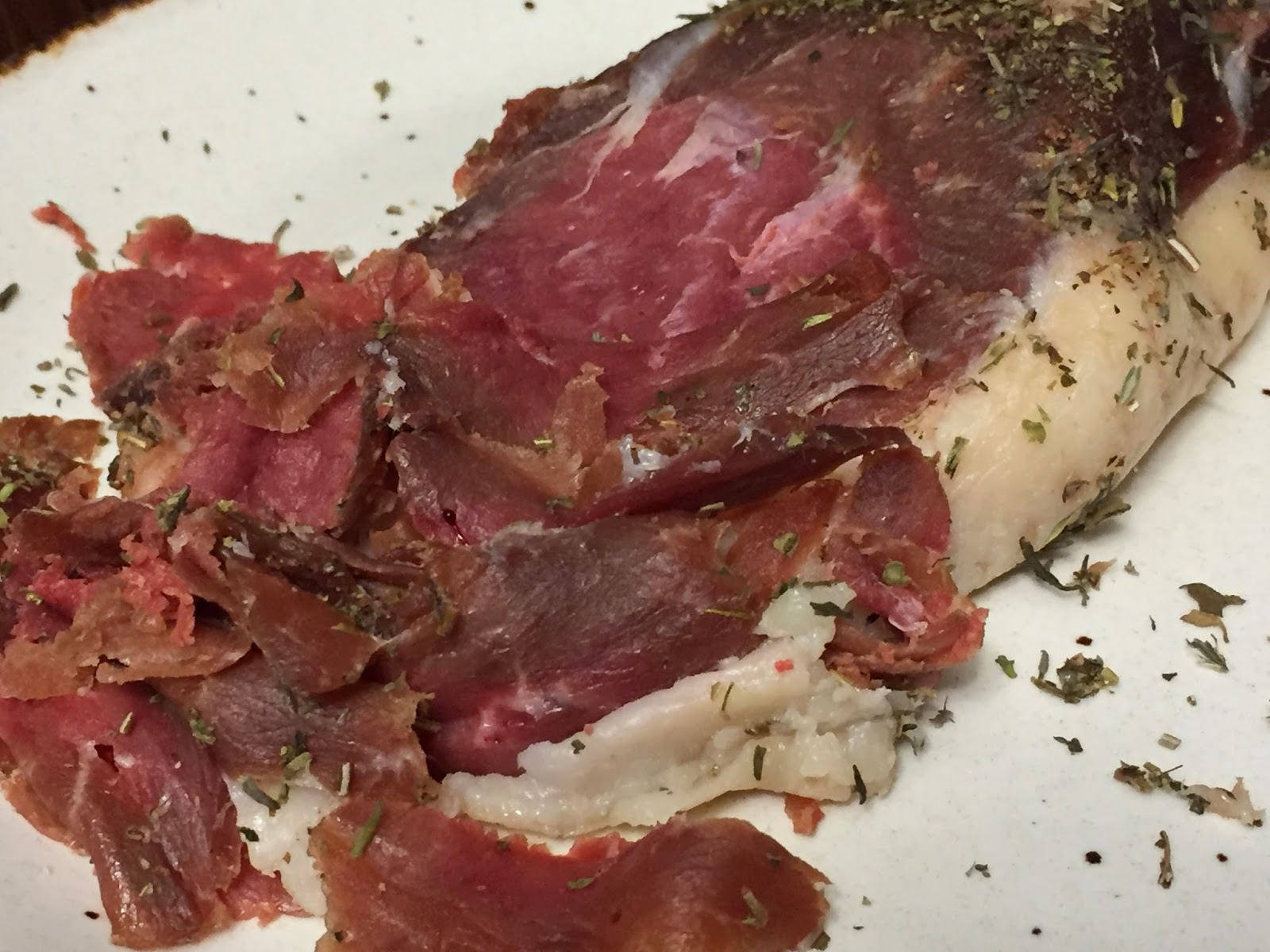 Katia au pays des merveilles: Magret de canard séché aux herbes de Provence