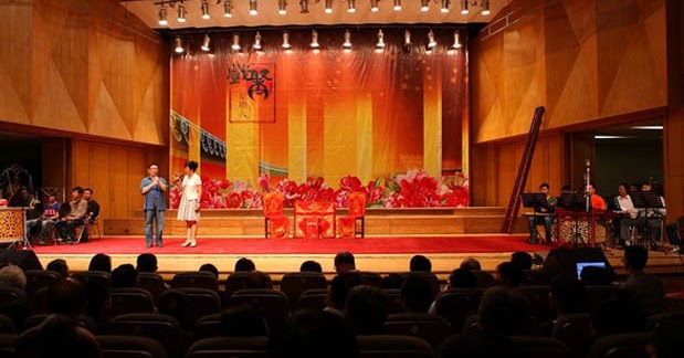 4 Perbedaan Gaung dan Gema dalam Tabel dan Penjelasan | Dan Perbedaan