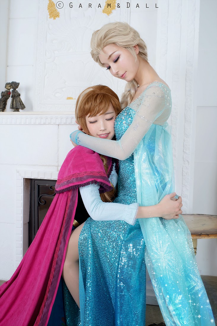 Momo Ren: Elsa - FROZEN