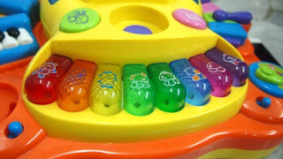 JuaiMurah: Bruin Activity Table Top