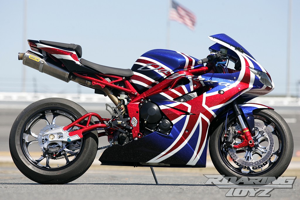 Racing Cafè: Triumph Daytona 675 by Roaring Toyz