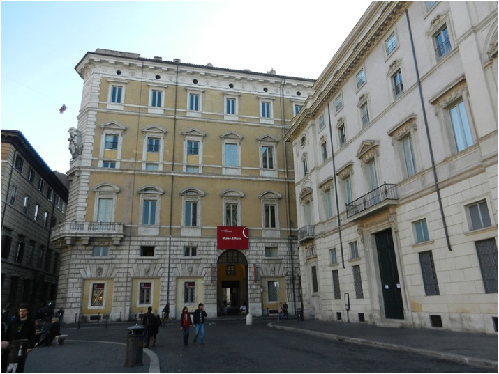 Donna Roomassa: Parione