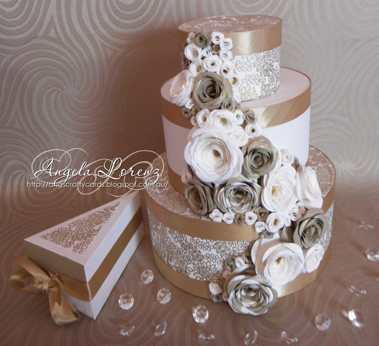 Angela Lorenz: Paper Cake