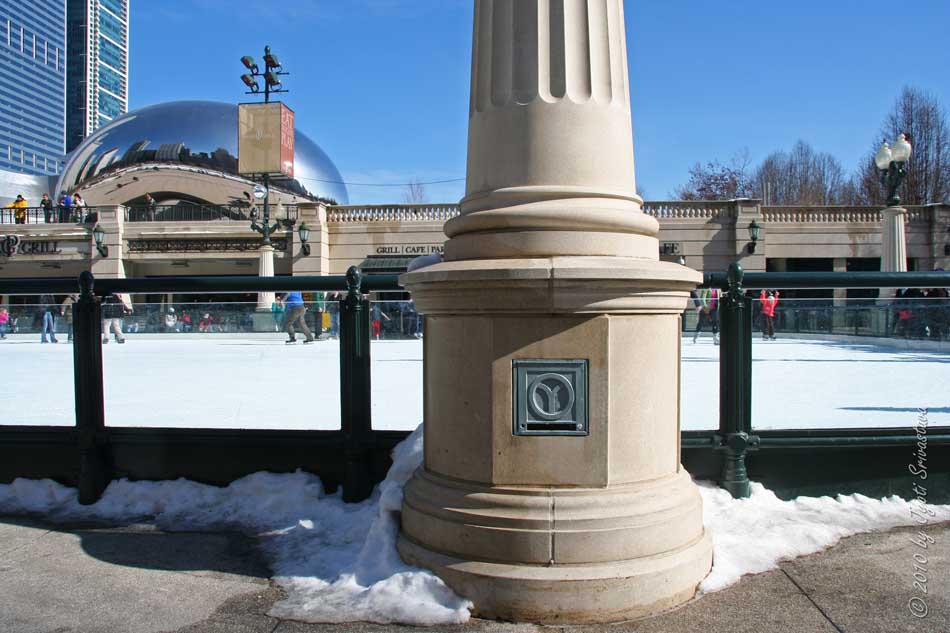 Public Art in Chicago: The Y-Symbol / Municipal Device..