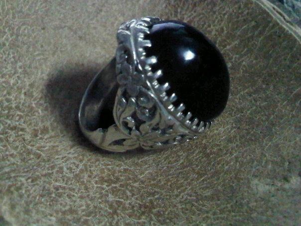 batu permata: akik hitam