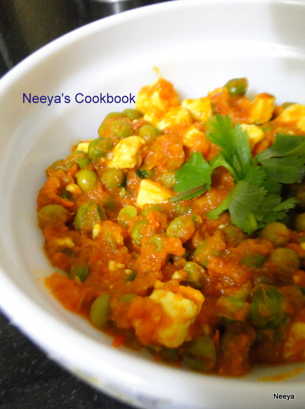 WeavingNewPassions: Muttor Paneer