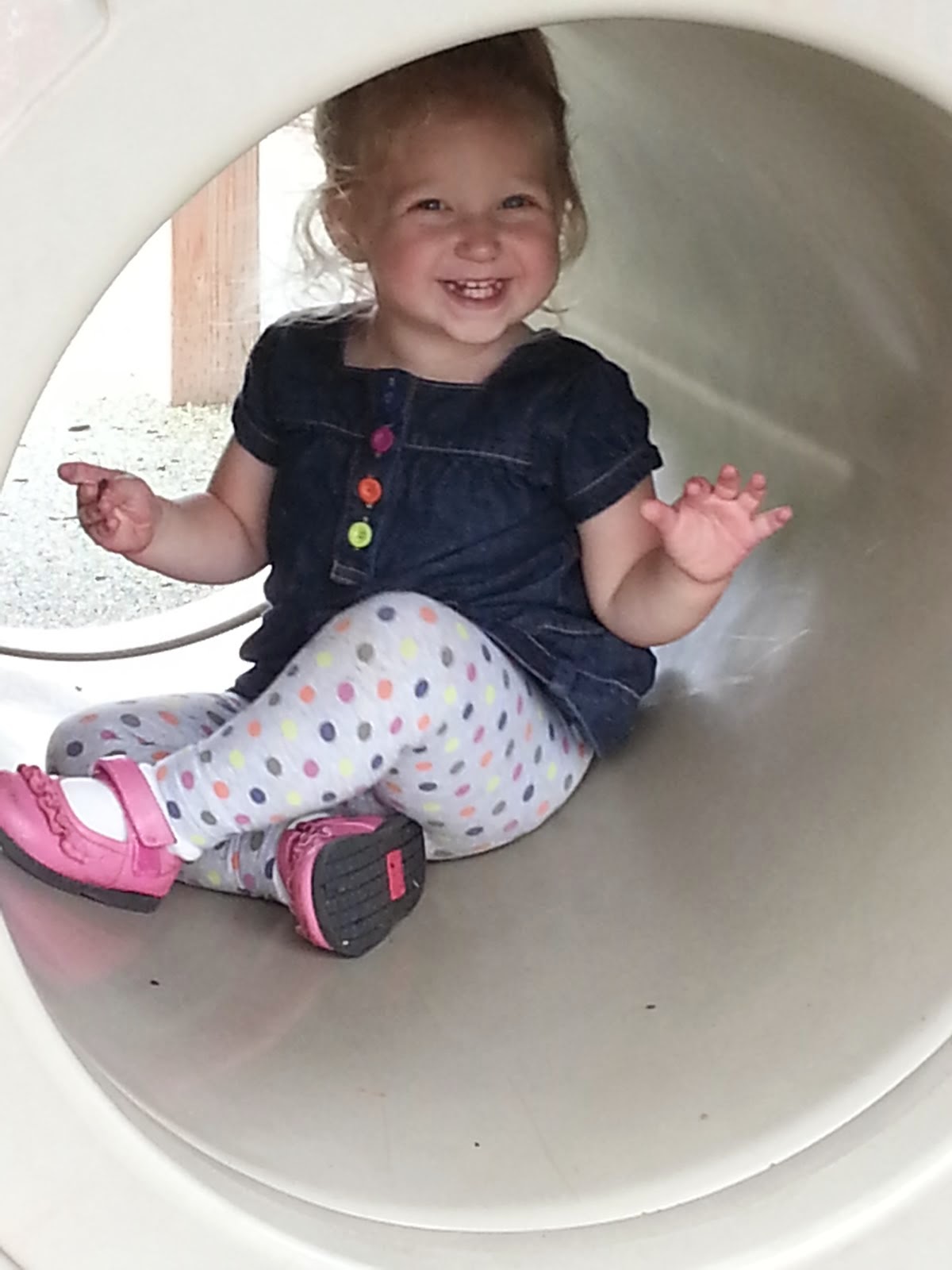 Seren and Craig, The Life: Serious vs. Smiley Emily