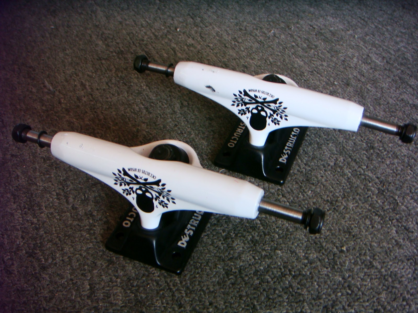 SEKTAskateshop: DESTRUCTO Trucks