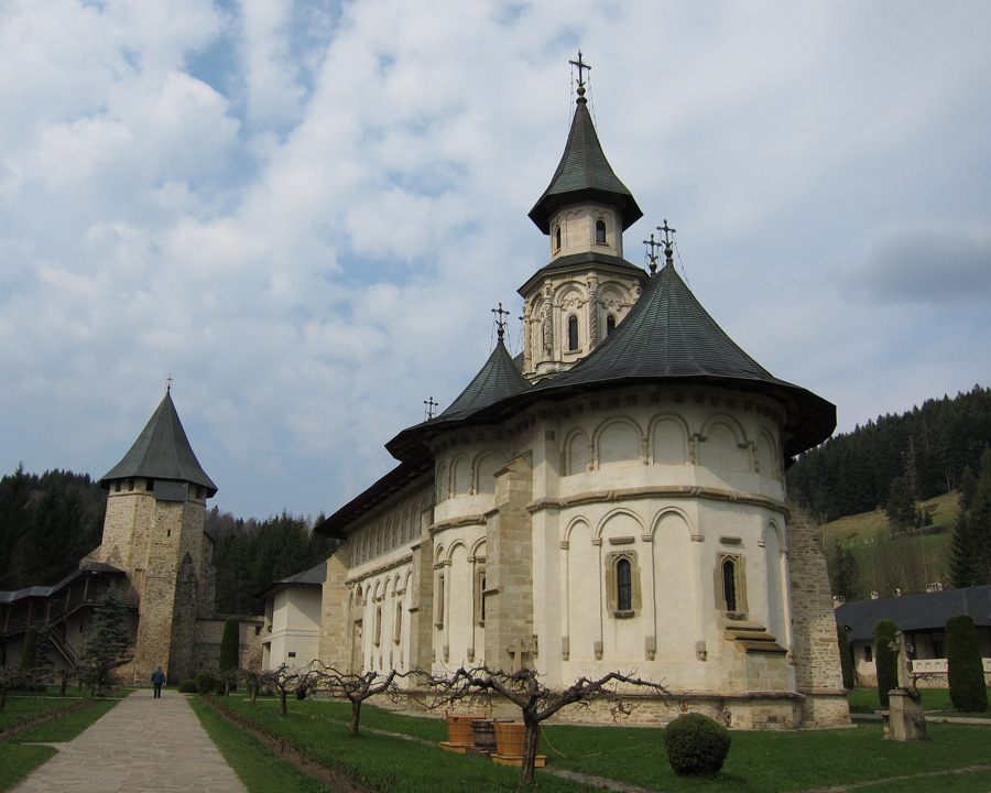 Oraşele Lumii: Putna – Mănăstirea şi localitatea Putna