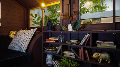 Bookshelf: Reading snug shed