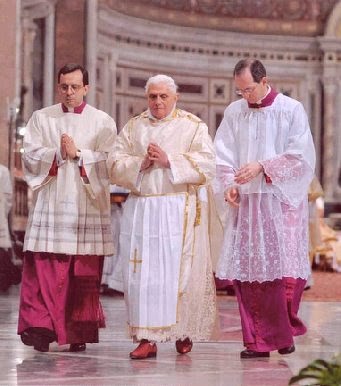 Liturgia Papal: El gremial