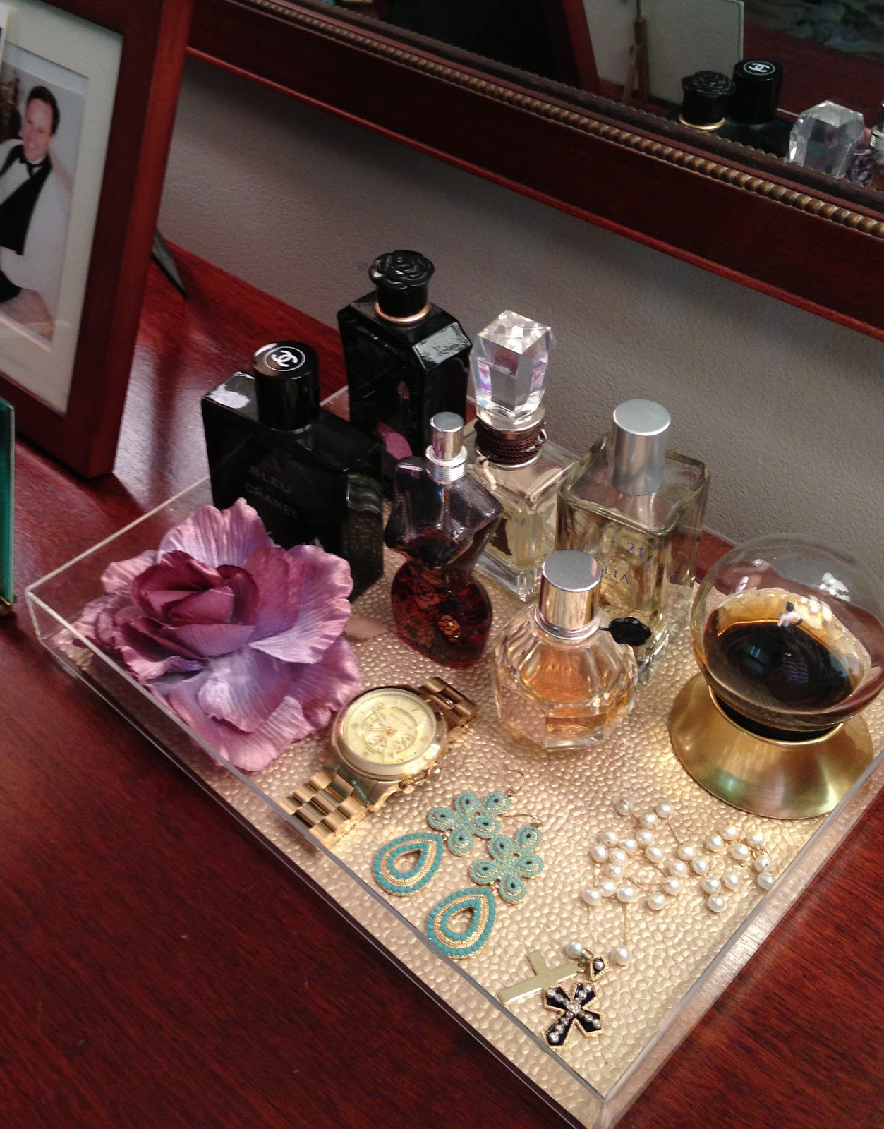 Over The Moon: SUPER easy DIY Lucite Tray for $5