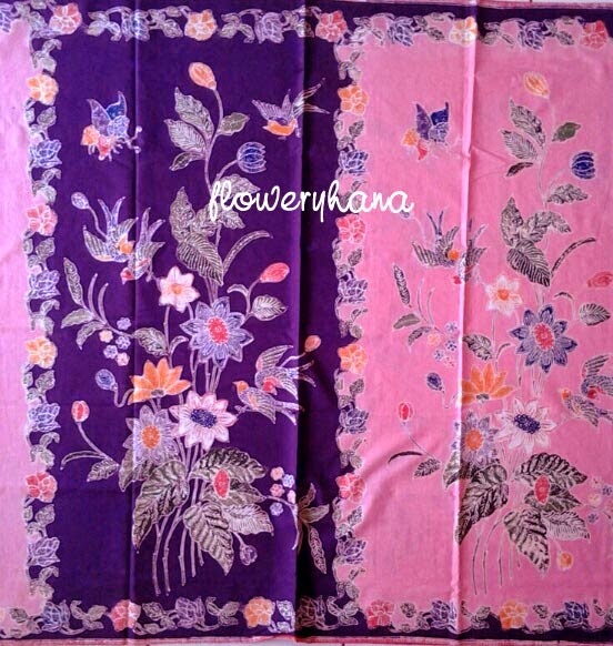 Flowery Hana Boneka Bantal Batik: Kain Batik Encim Pink-Ungu