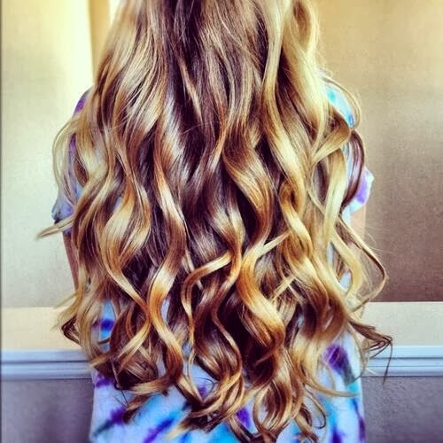 Moda y Belleza: ¿Cómo conseguir unos rizos definidos y perfectos?