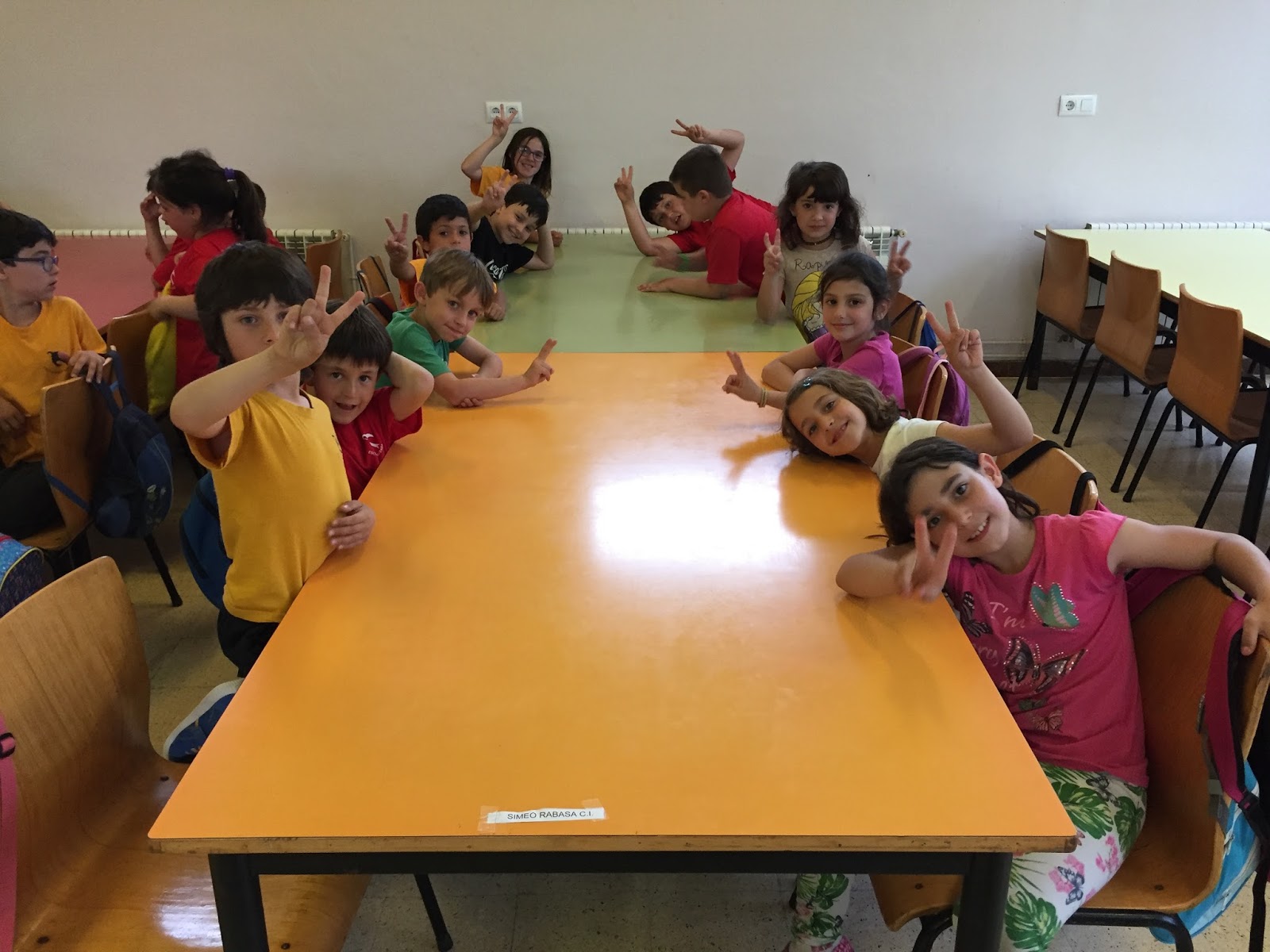 COLÒNIES PRIMÀRIA ESCOLA SIMEÓ RABASA: PRIMER DIA DE COLÒNIES