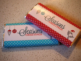 Free Printable Christmas Chocolate Bar Wrappers | Utterly Organised