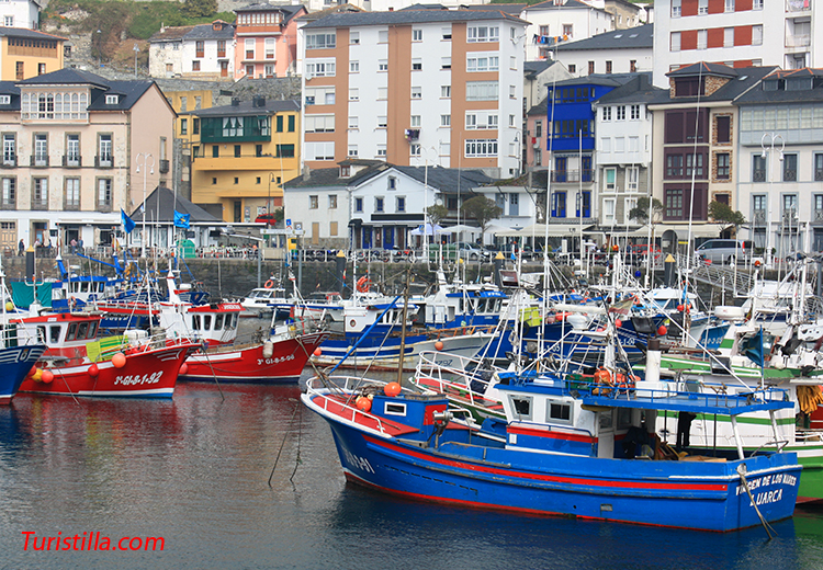 Turistilla.com: De turismo por Luarca, en Asturias.