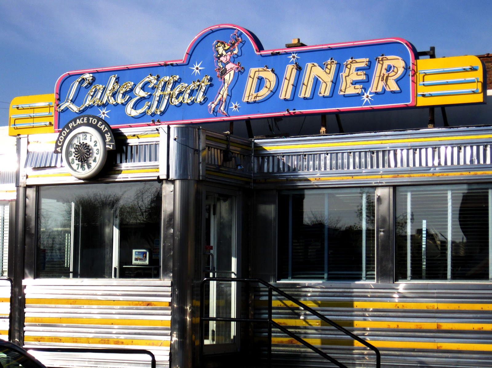 The Brown Knowser: April 2012