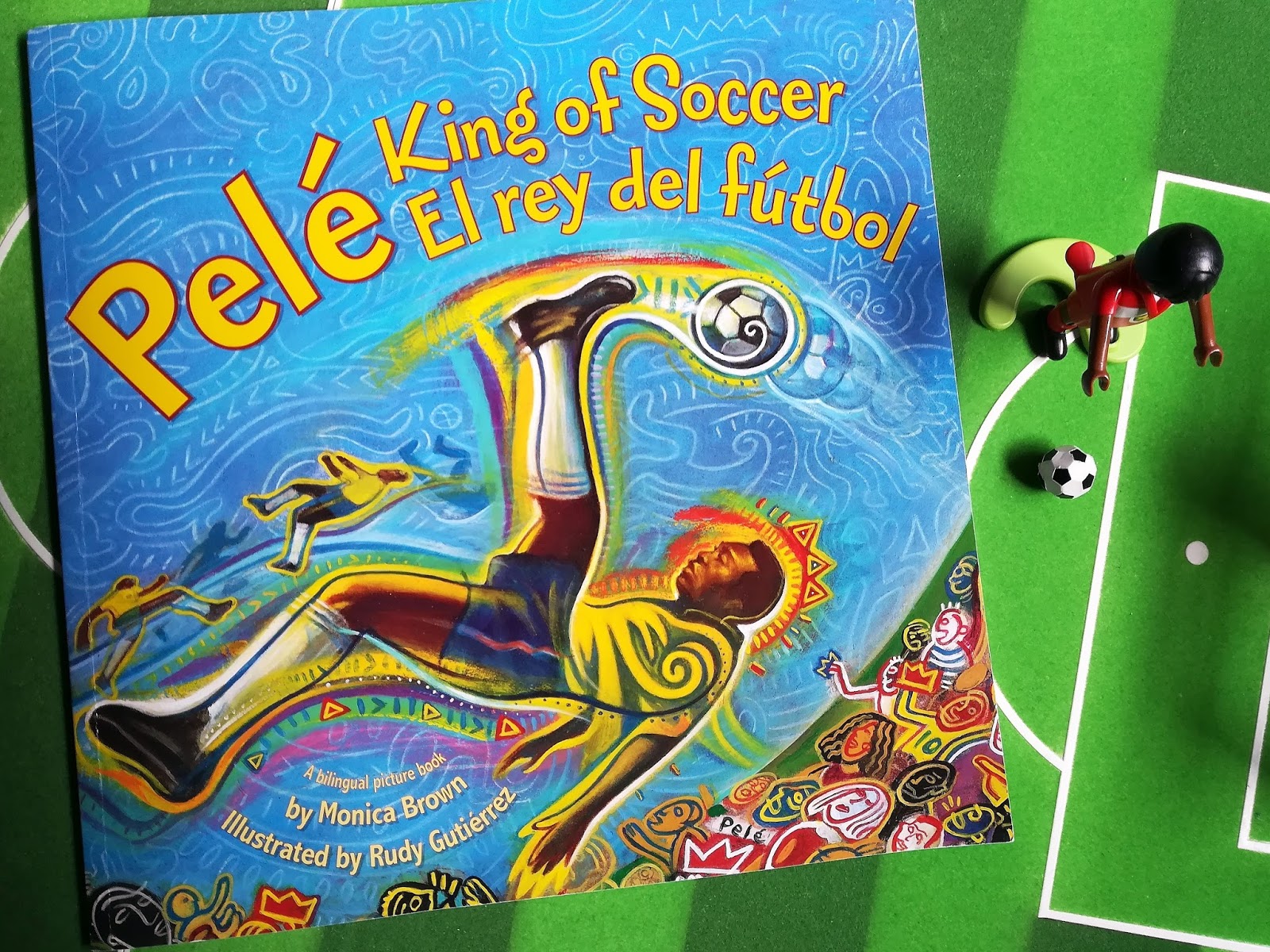 Mis cuentos cuentan: Pelé, El Rey del fútbol - Pelé, King of Soccer