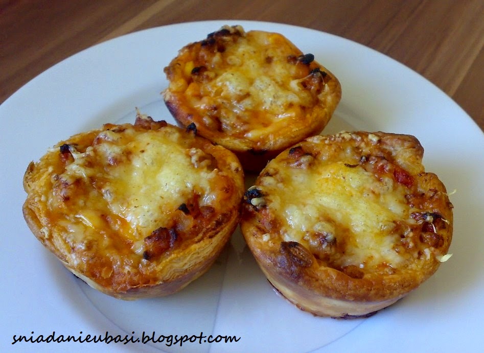 ...Pomysłowe i pyszne śniadania!: Wytrawne babeczki z mięsem