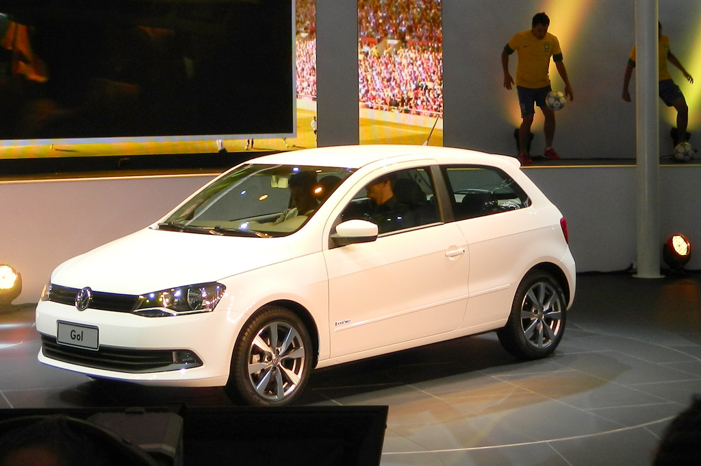 NOVEDADES SOBRE RUEDAS: .LANZAMIENTO NACIONAL 1: VW GOL TREND Y VOYAGE ...