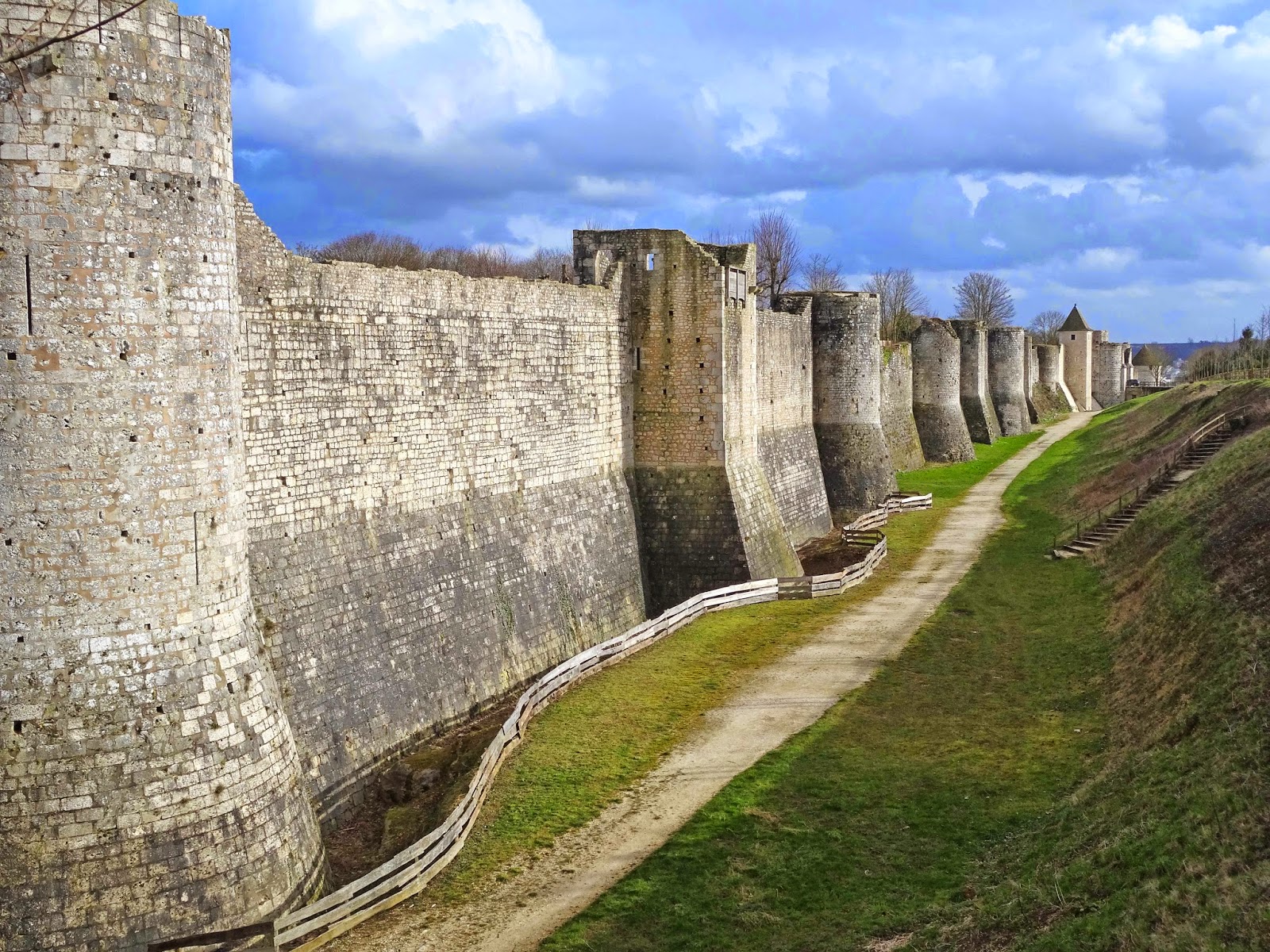 Joe's Retirement Blog: Provins, Île de France, France