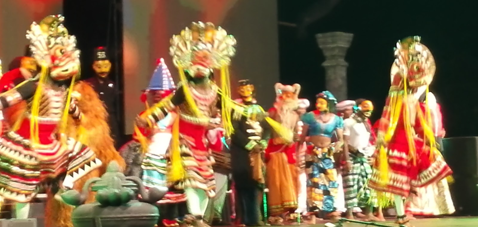 Thong's Masks Collection: Kolam masks, the stories of Srilanka village